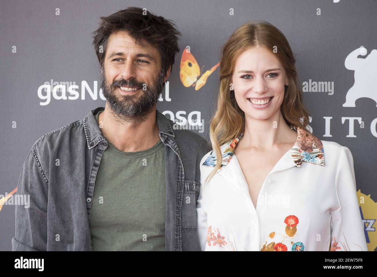 Actor Hugo Silva and actress Manuela Velles attends to red carpet at ...