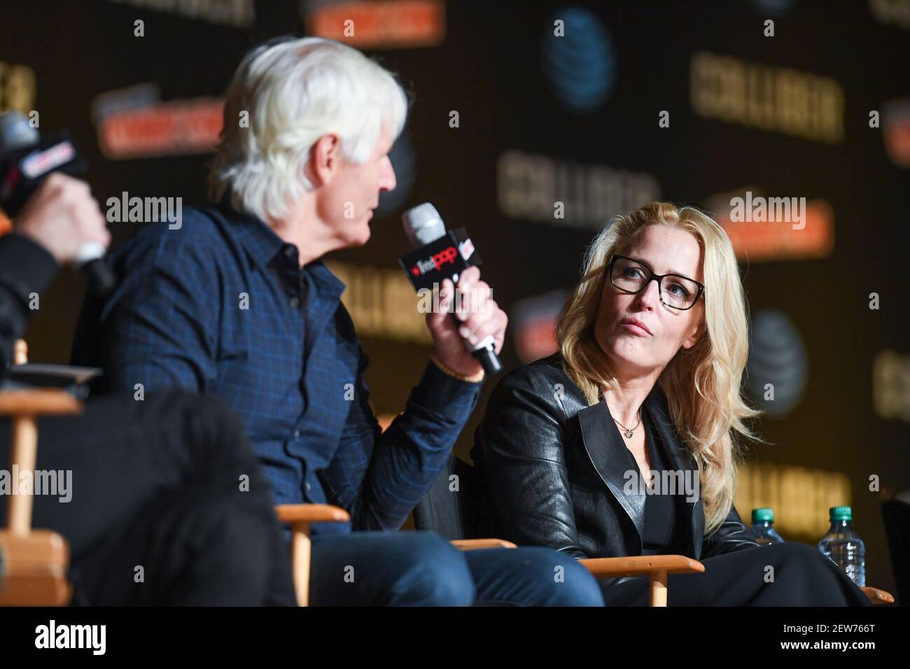NEW YORK - OCTOBER 8: Chris Carter and Gillian Anderson of FOX's "The X ...