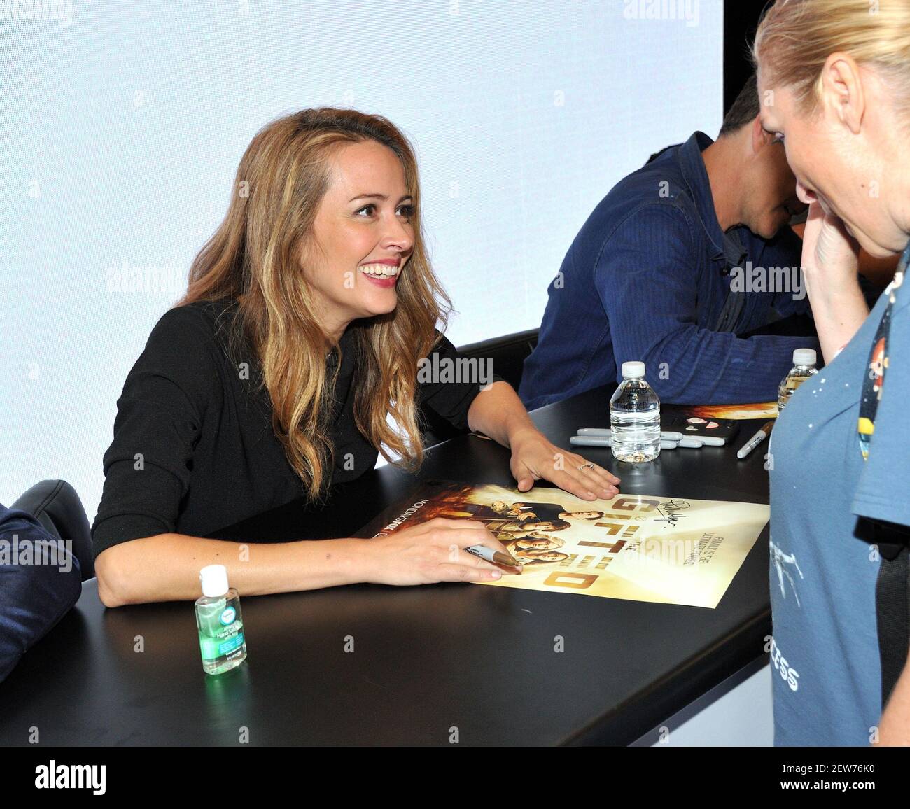 Amy Acker 2017