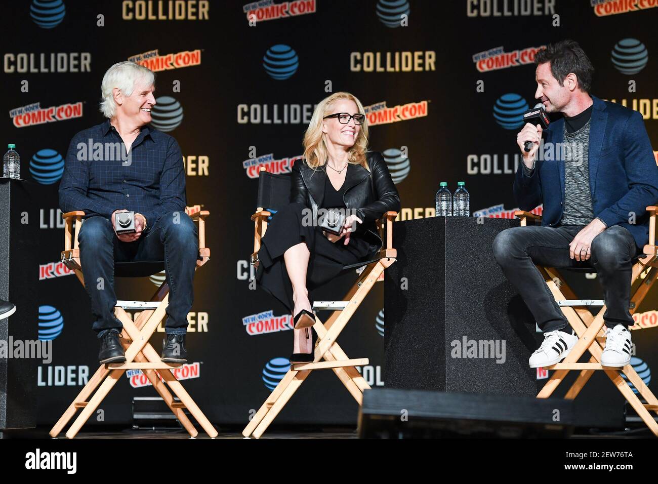 NEW YORK - OCTOBER 8: Chris Carter, Gillian Anderson and David Duchovny ...