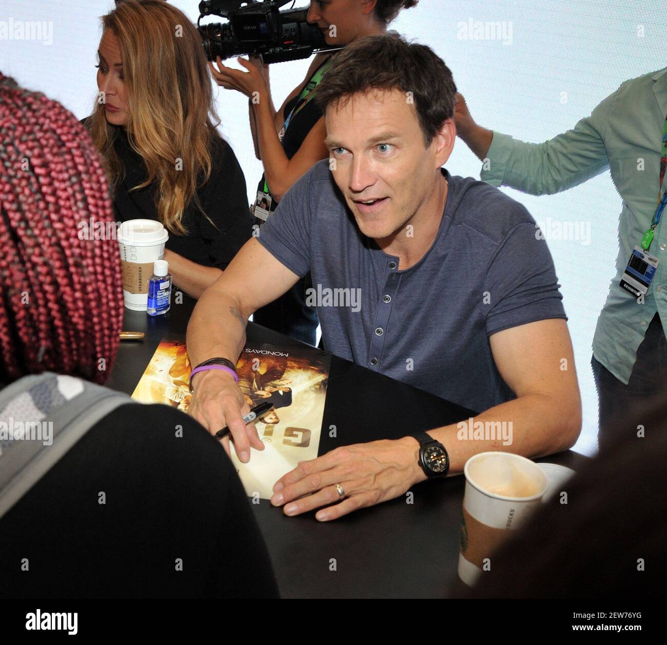 NEW YORK - OCTOBER 8: Actor Stephen Moyer of FOX's "The Gifted" at the ...