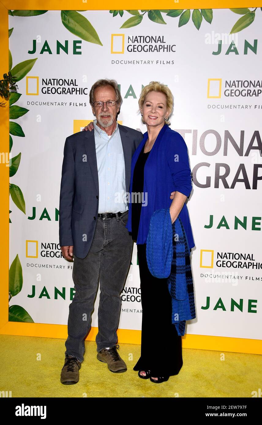 HOLLYWOOD - OCTOBER 9: Jean Smart attends the Los Angeles premiere of ...