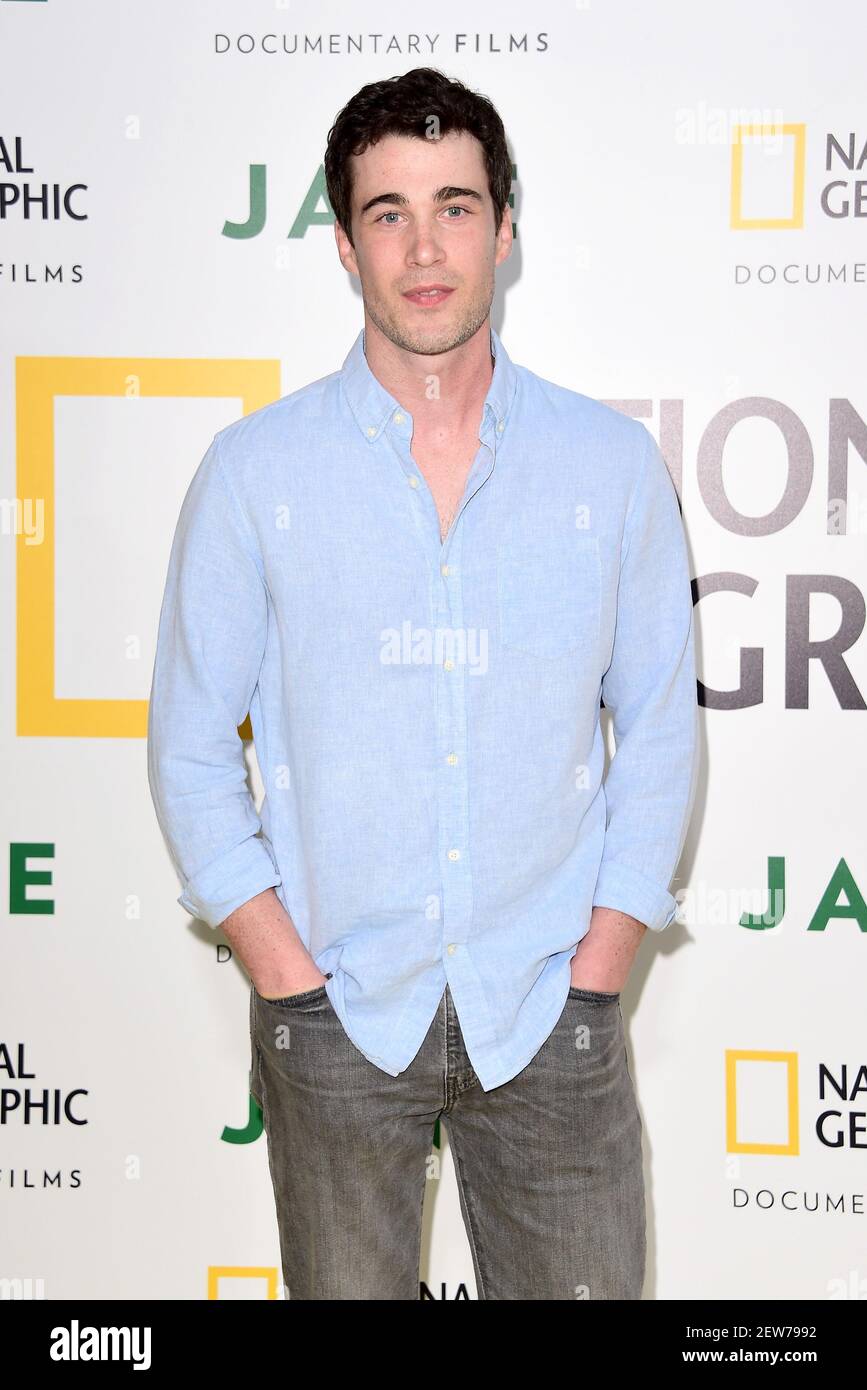 HOLLYWOOD - OCTOBER 9: Levi Fiehler attends the Los Angeles premiere of ...