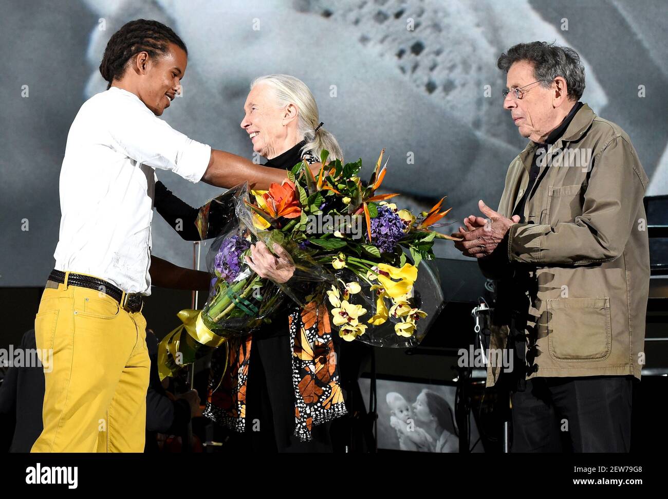 HOLLYWOOD - OCTOBER 9: (L-R) Merlin Van Lawick, Dr. Jane Goodall Philip ...