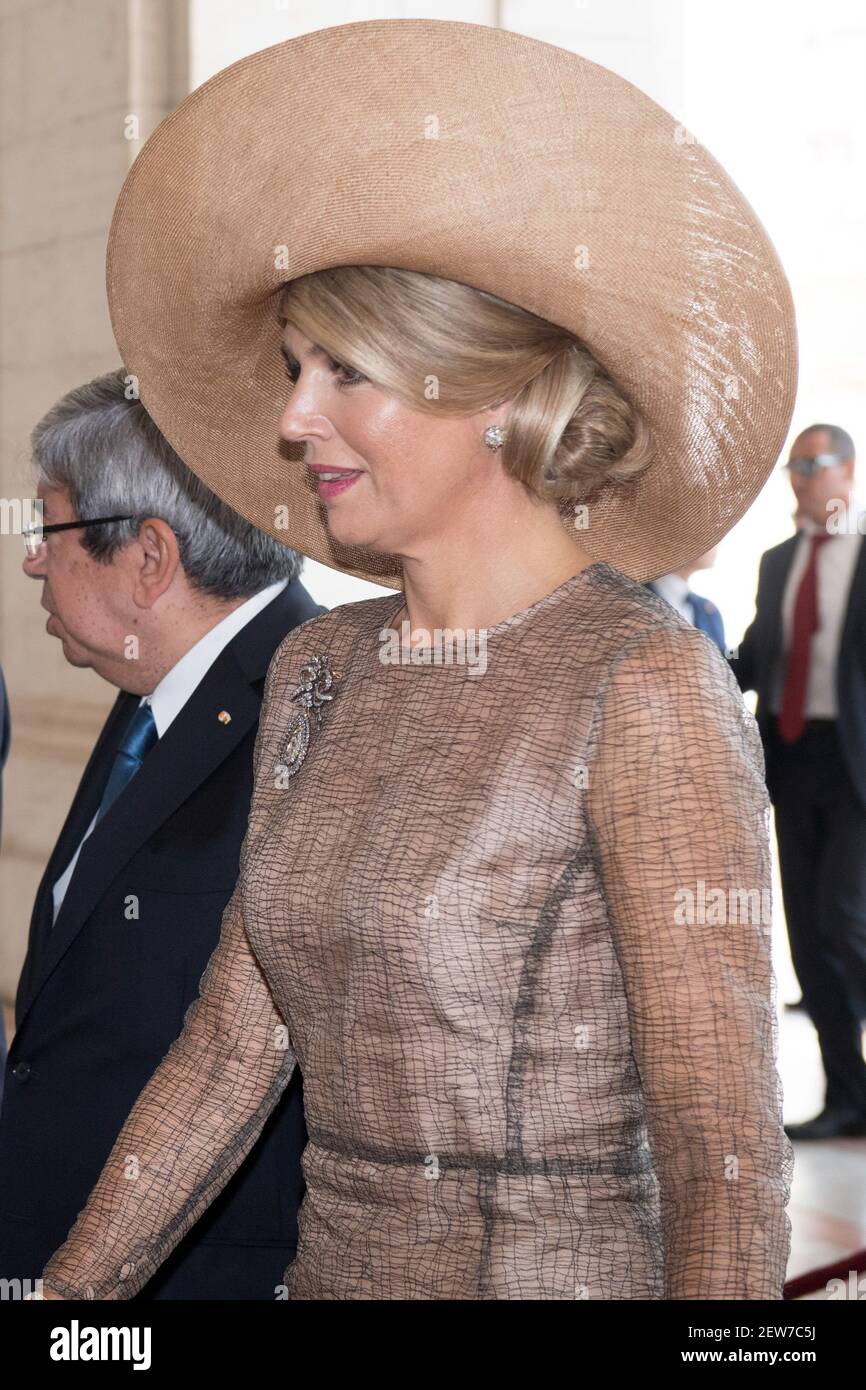 King Willem-Alexander and Queen Maxima during their meeting and ...