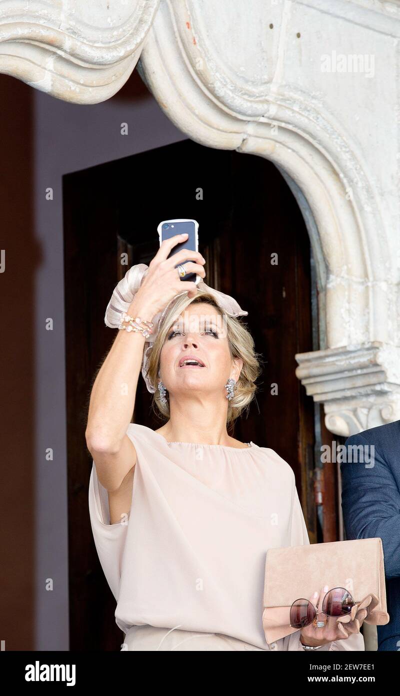 King Willem-Alexander and Queen Maxima visiting the OGMA Industría ...