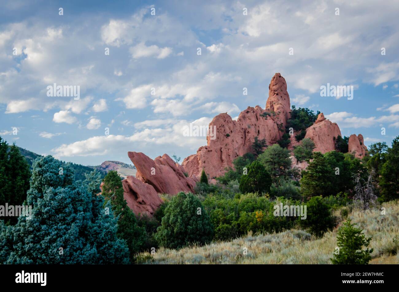 Scenic Rock Formations at Garden of the Gods, Colorado. Beautiful ...