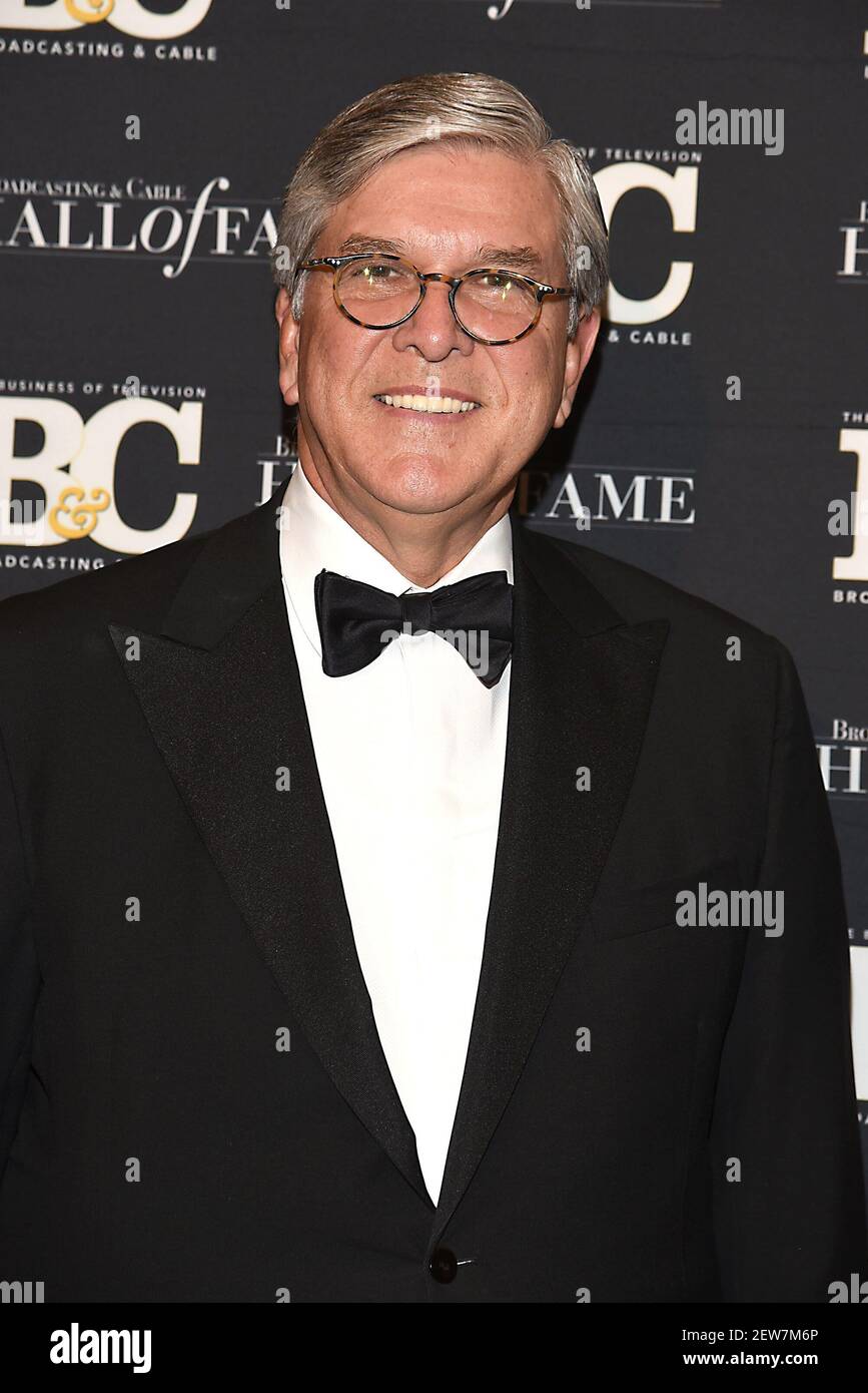 Honoree Senator Gordon Smith, President of National Assn of ...