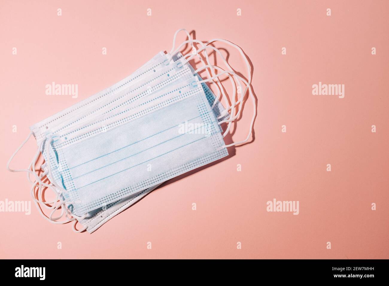 Surgical face masks background hi-res stock photography and images - Alamy