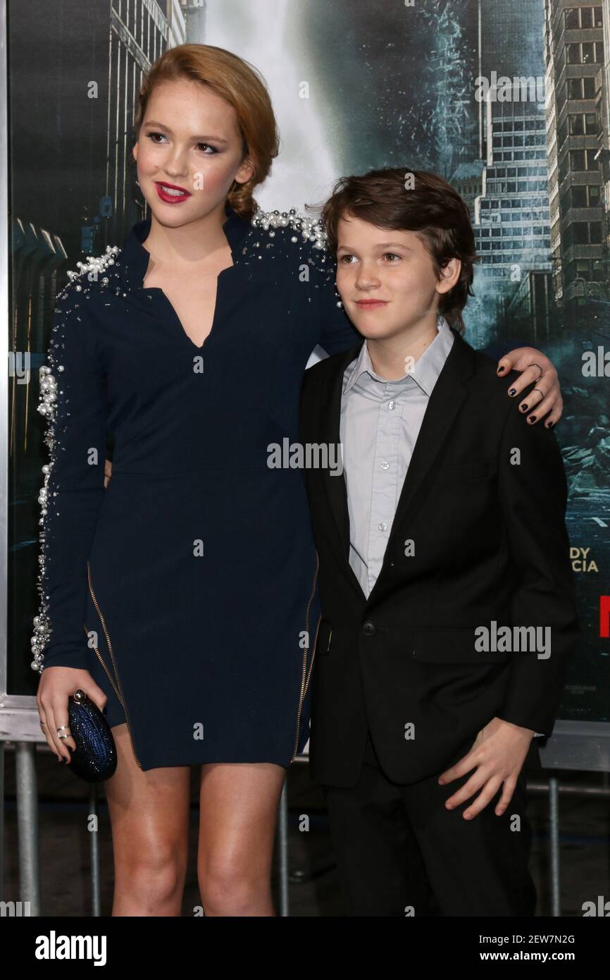 LOS ANGELES - OCT 16: Talitha Bateman, Gariel Bateman at the Geostorm ...