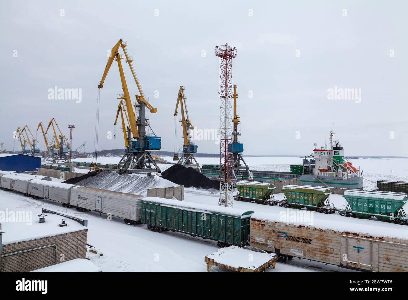 Loaders of different cargo capacity hi-res stock photography and images ...