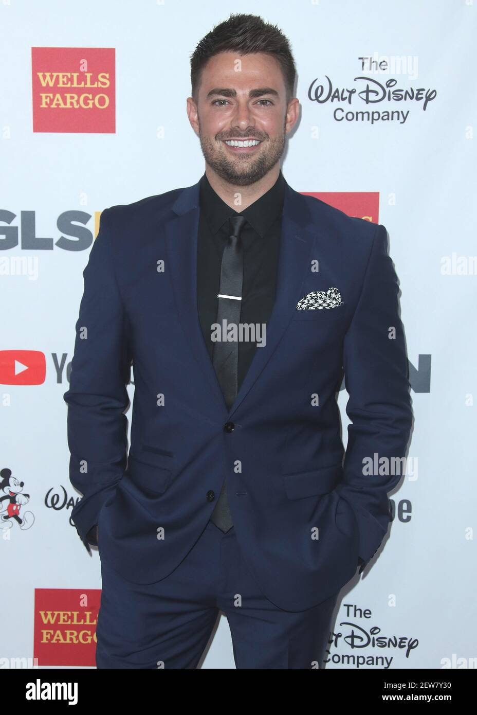 BEVERLY HILLS - OCTOBER 21: Jonathan Bennett at the 2017 GLSEN Respect ...