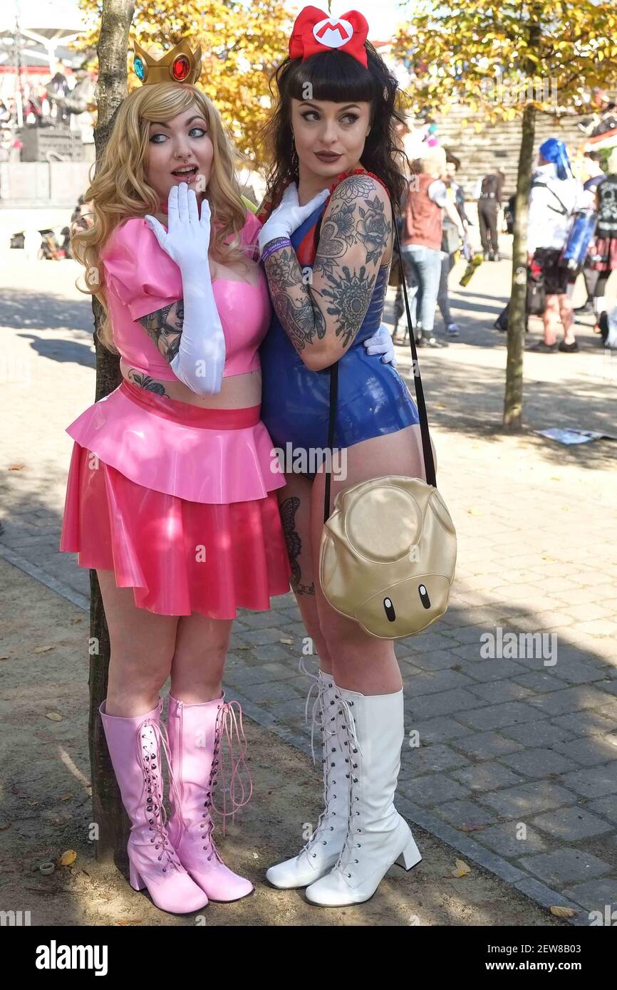 Comic Con fans of Super Mario arrive on 27th October 2017 for the first ...