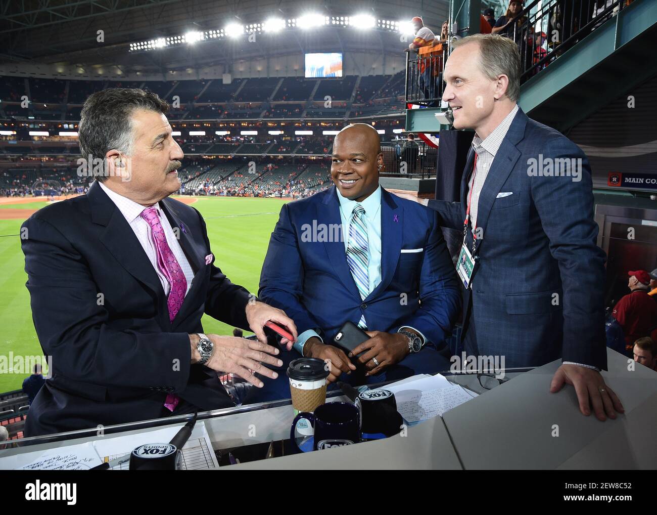 HOUSTON- OCTOBER 27: Keith Hernandez, Frank Thomas and Eric Shanks ...