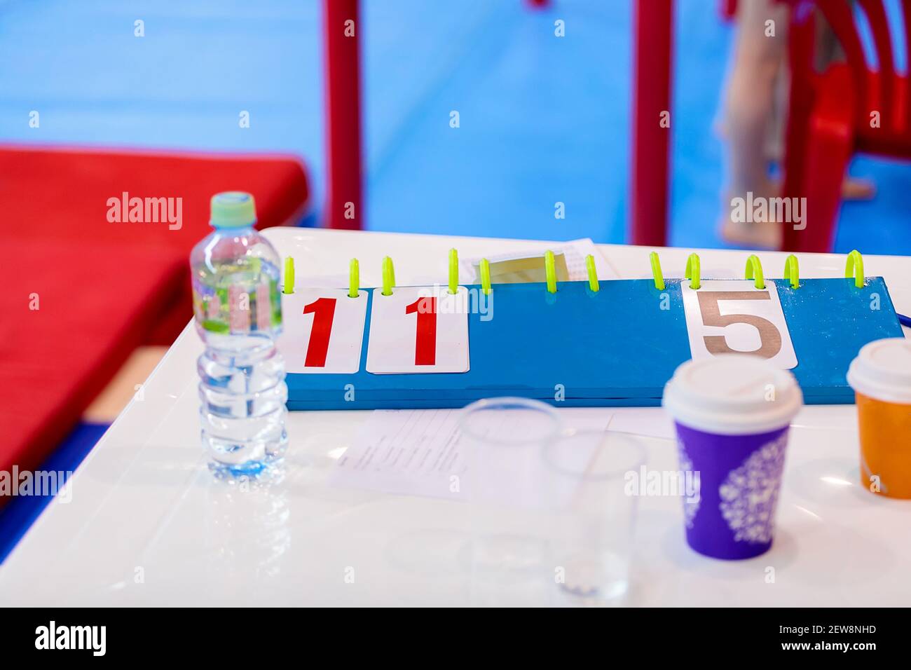 Child gymnastics competition hi-res stock photography and images - Alamy