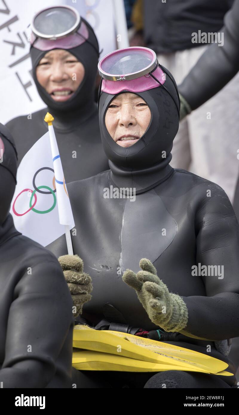 3 November 2017 - Jeju Island, South Korea : Female Divers South Korean ...