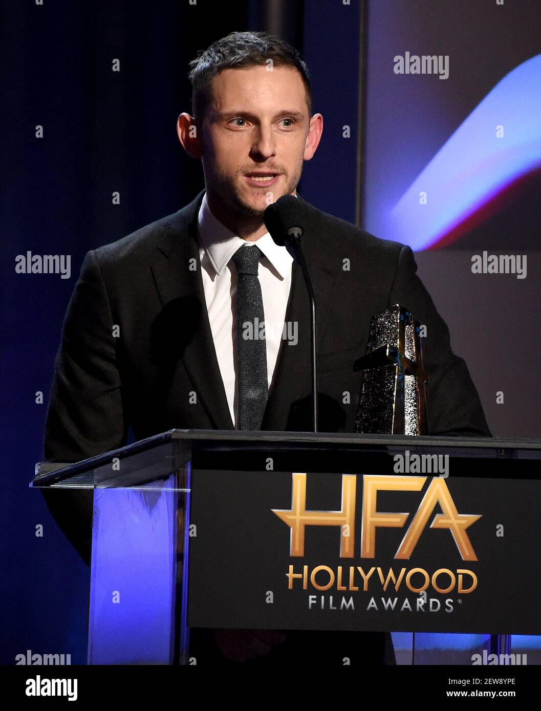 BEVERLY HILLS - NOVEMBER 5: Jamie Bell accepts the New Hollywood Actor ...