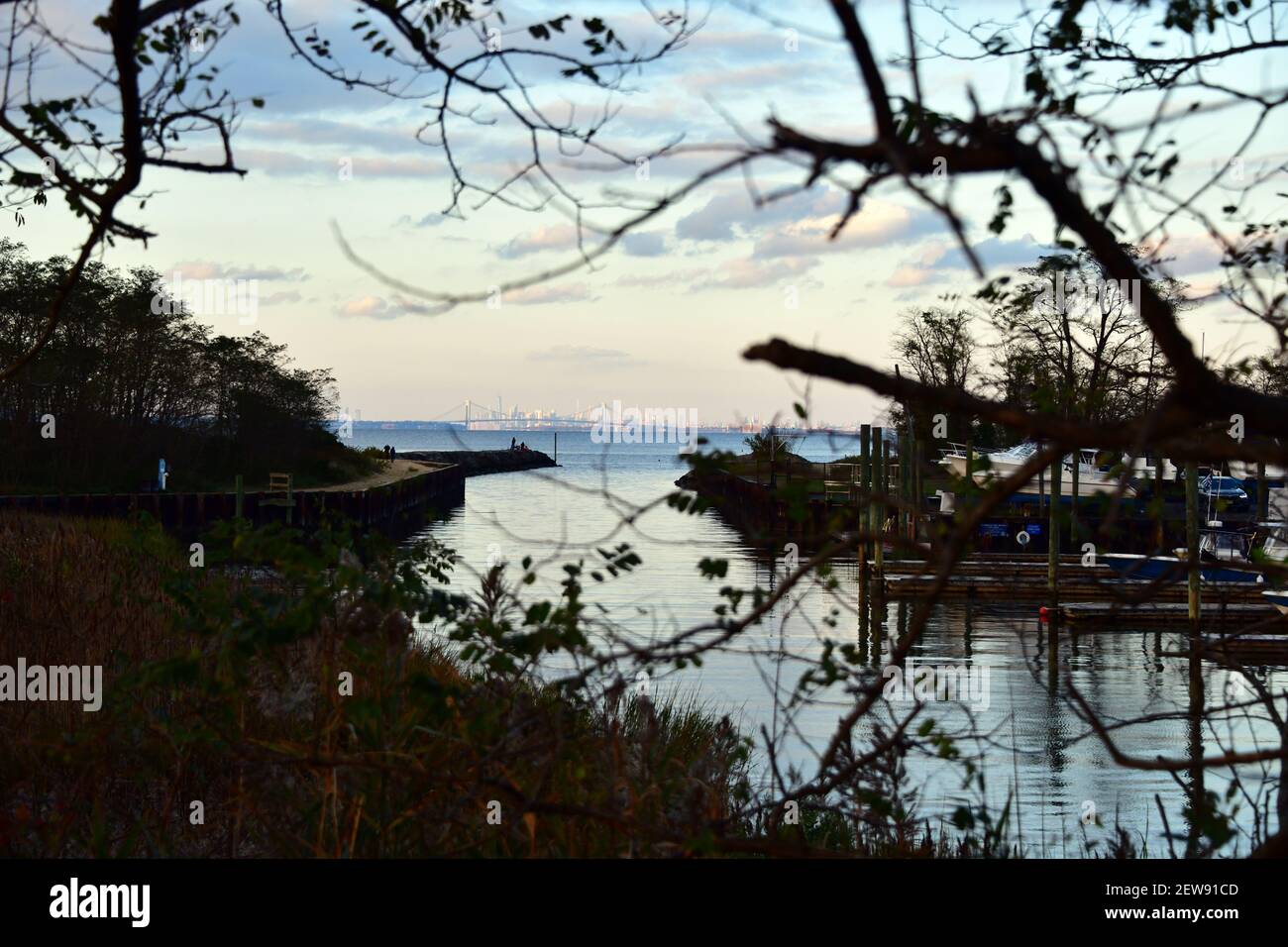 Raritan bay hi-res stock photography and images - Alamy