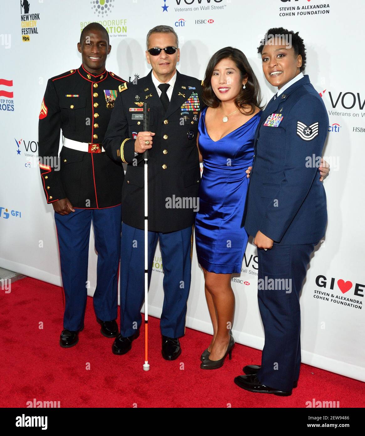 NEW YORK - NOVEMBER 7: L-R: USMC CPL (ret) Kionte Storey, US Army MAJ ...