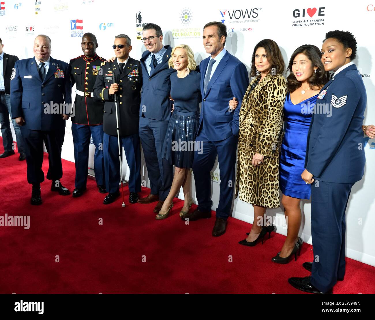NEW YORK - NOVEMBER 7: L-R: USAF MSGT Israel Del Toro, USMC CPL (Ret ...