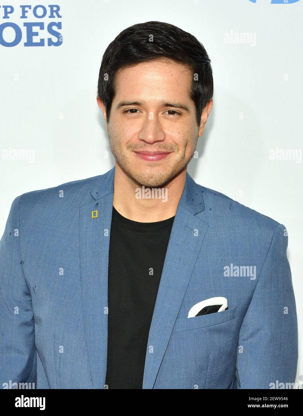 NEW YORK - NOVEMBER 7: Actor Jorge Diaz attends the Stand Up For Heroes ...