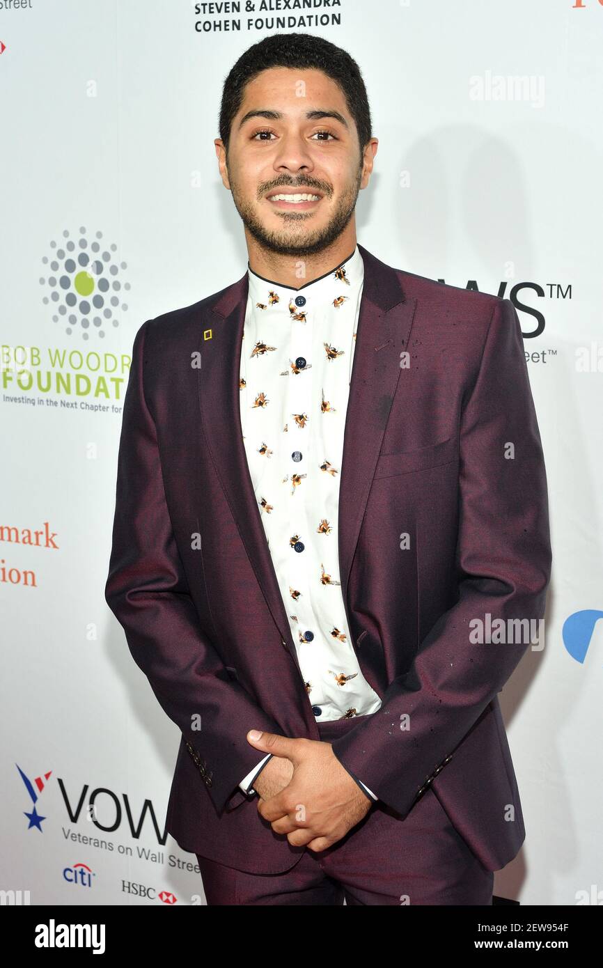 NEW YORK - NOVEMBER 7: Actor Ian Quinlan attends the Stand Up For ...