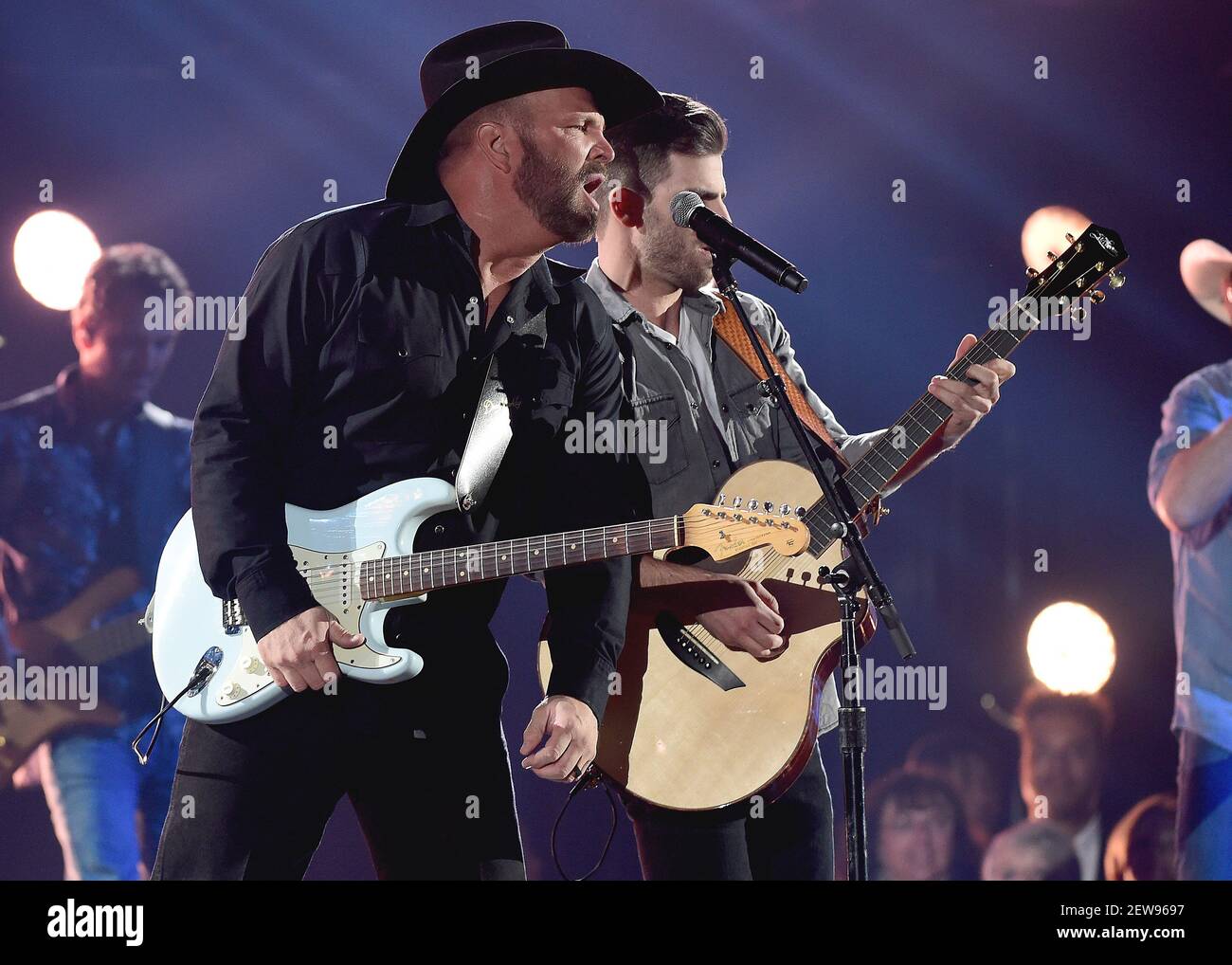 NASHVILLE, TN - NOVEMBER 8: Garth Brooks at the 51st Annual CMA Awards ...