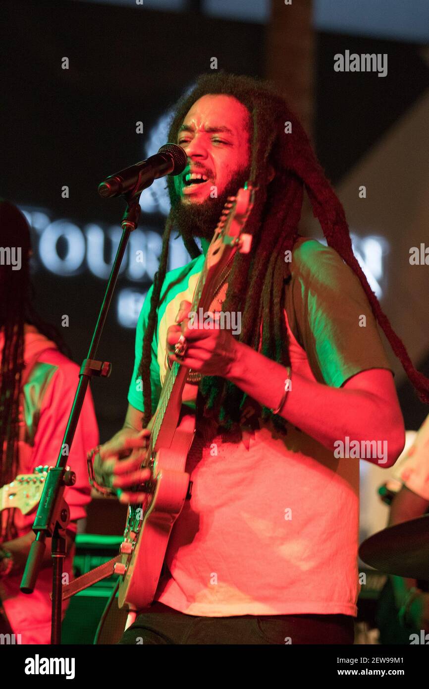MIAMI, FL - NOVEMBER 10: Josh David Barrett of The Wailers performs ...
