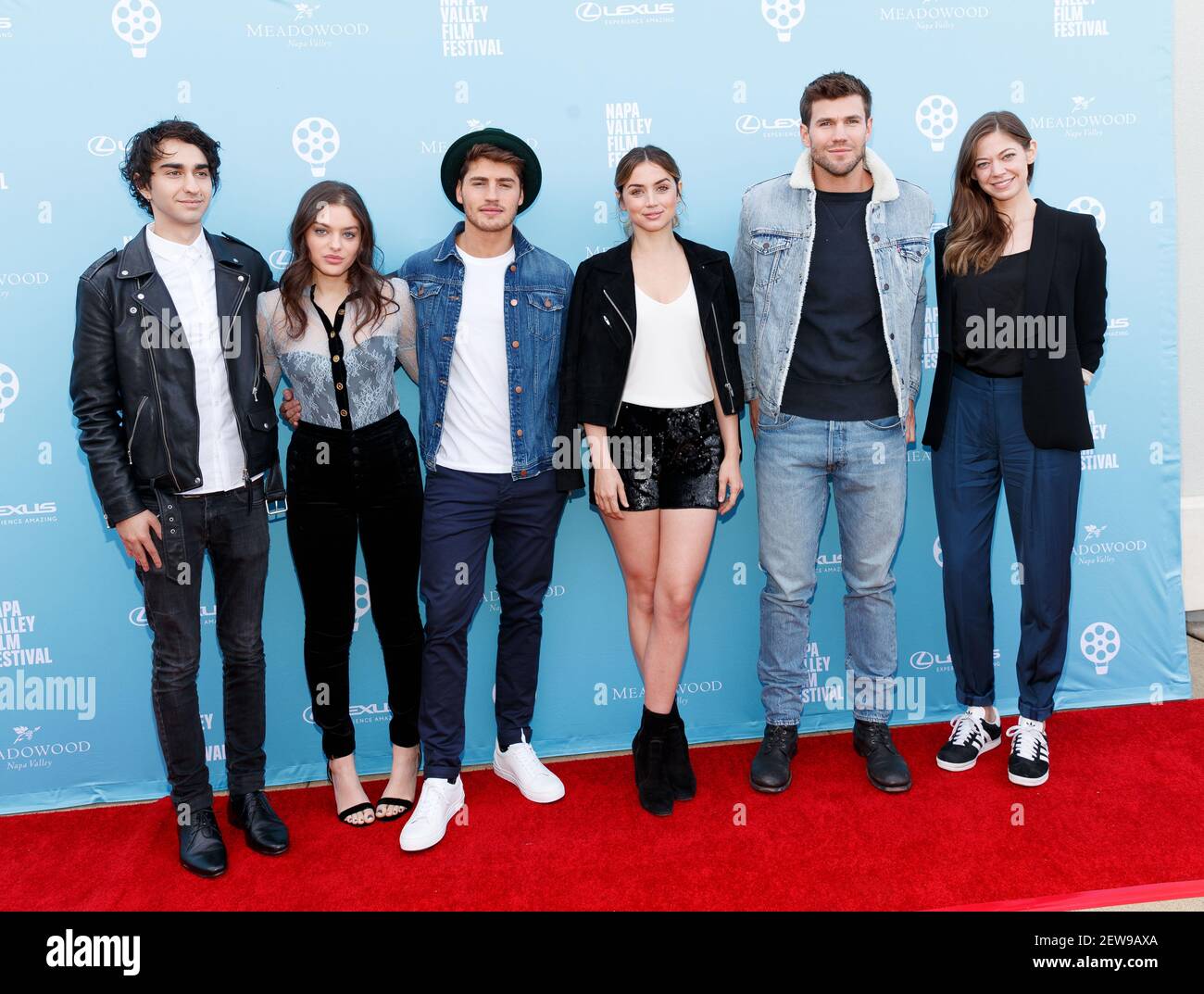 Alex Wolff, Odeya Rush, Gregg Sulkin, Ana de Armas, Austin Stowell and ...