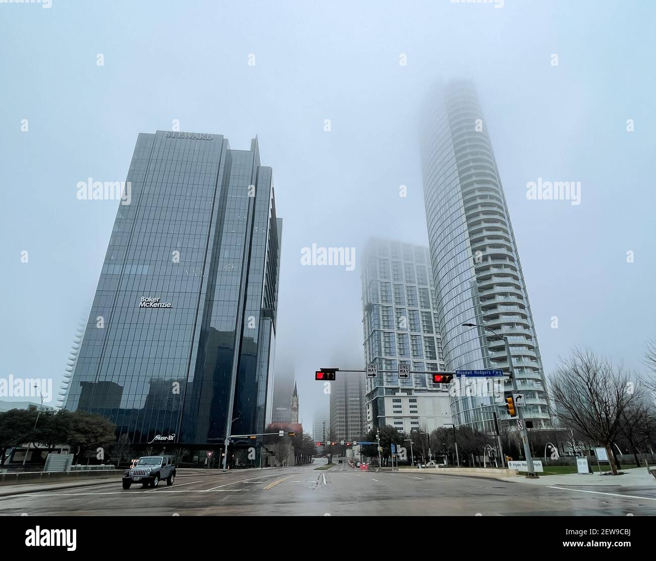 Heavy ground fog hi-res stock photography and images - Alamy