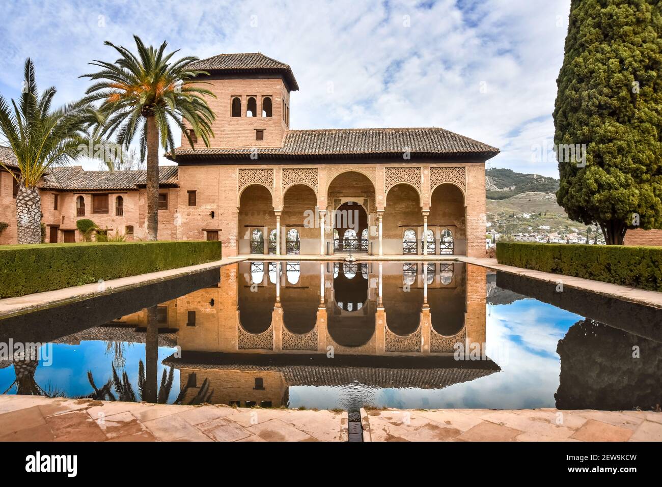 Interior palace generalife alhambra granada hi-res stock photography ...