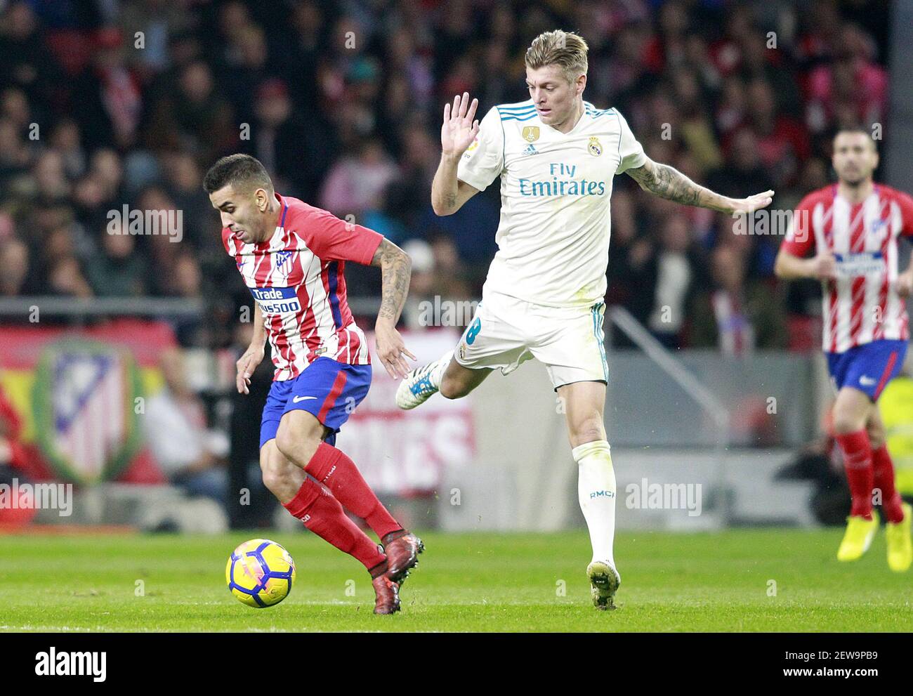 Atletico de Madrid's Angel Correa (l) and Real Madrid CF's Toni Kroos ...