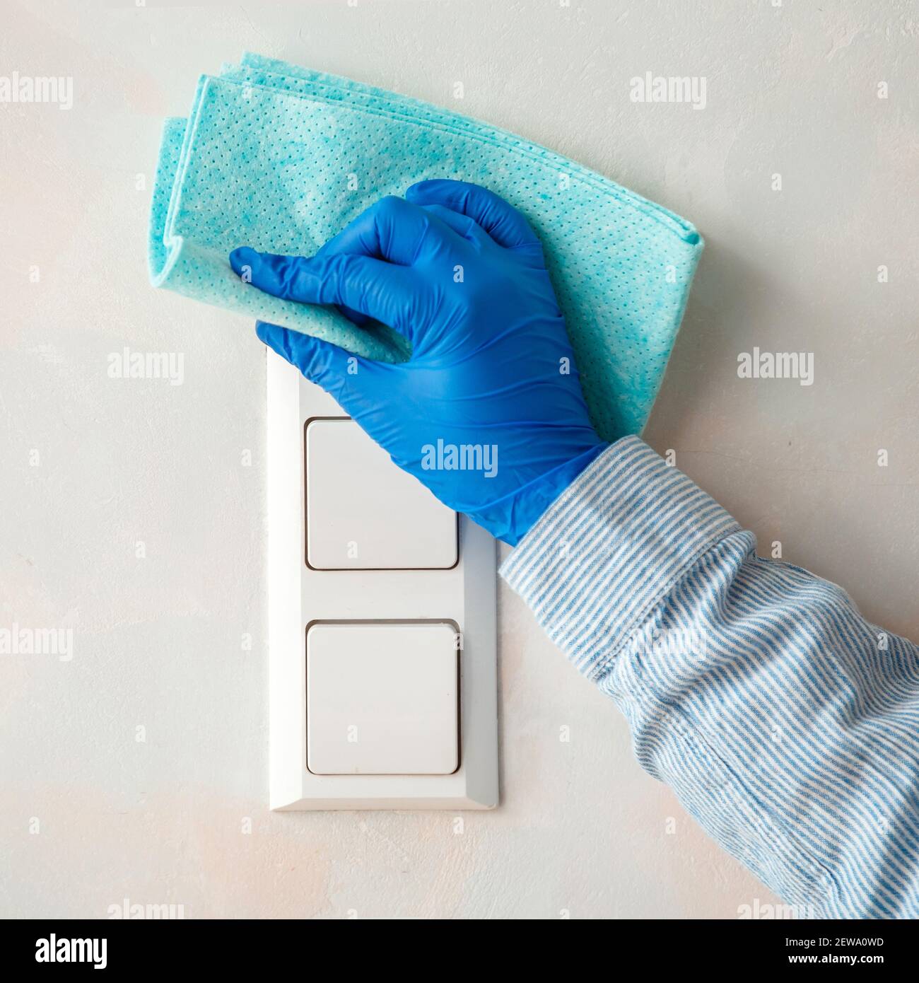 Wet rag hi-res stock photography and images - Alamy