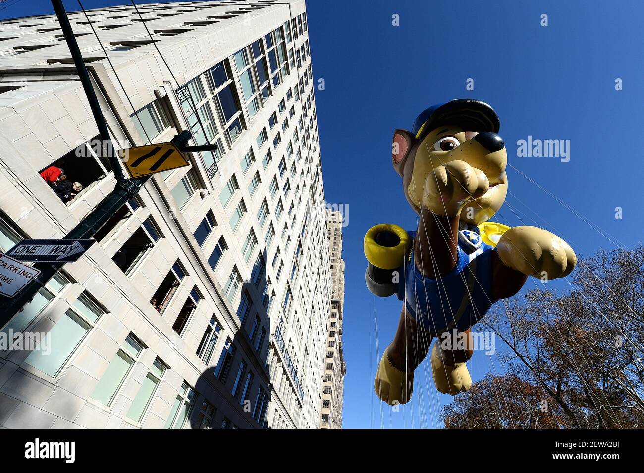 Chase from "Paw Patrol" balloon makes his way down Central Park West ...
