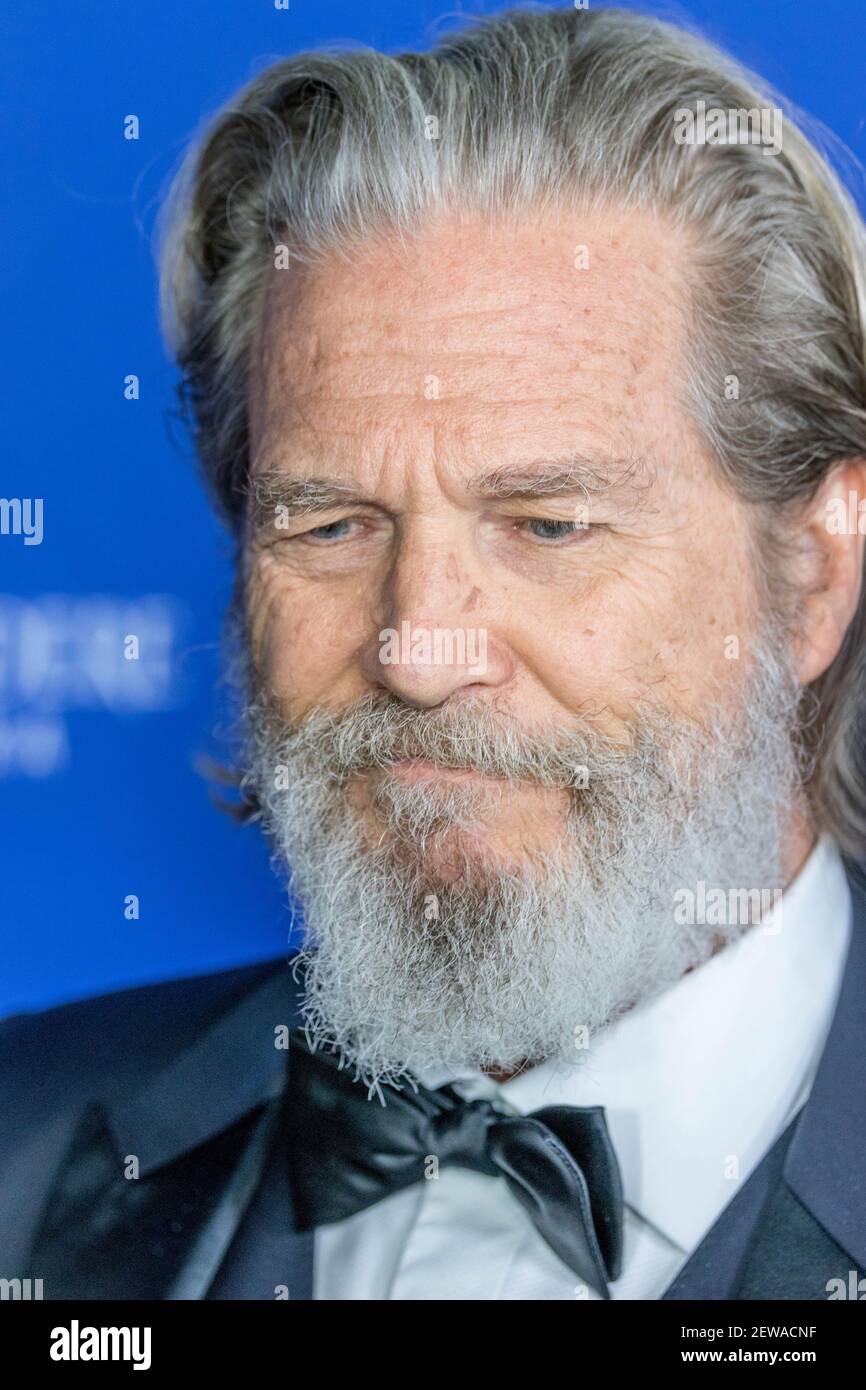 Presenter Jeff Bridges. The 33rd Annual Santa Barbara International ...