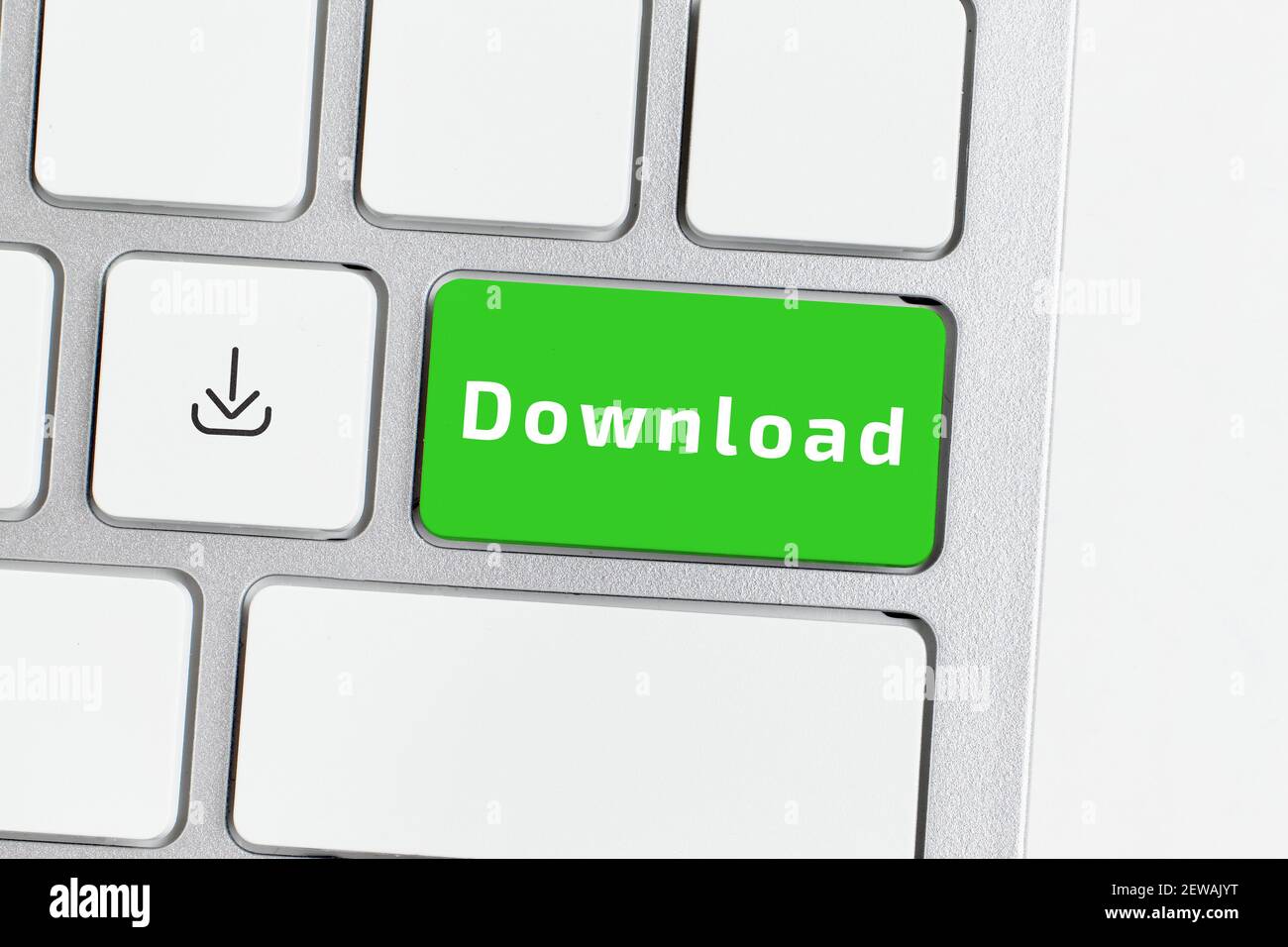 Share button on computer keyboard hi-res stock photography and images ...