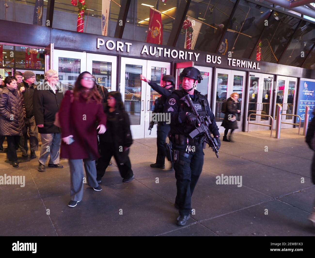 NYPD ESU/SRG officers respond to an Explosion at the Port Authority on ...