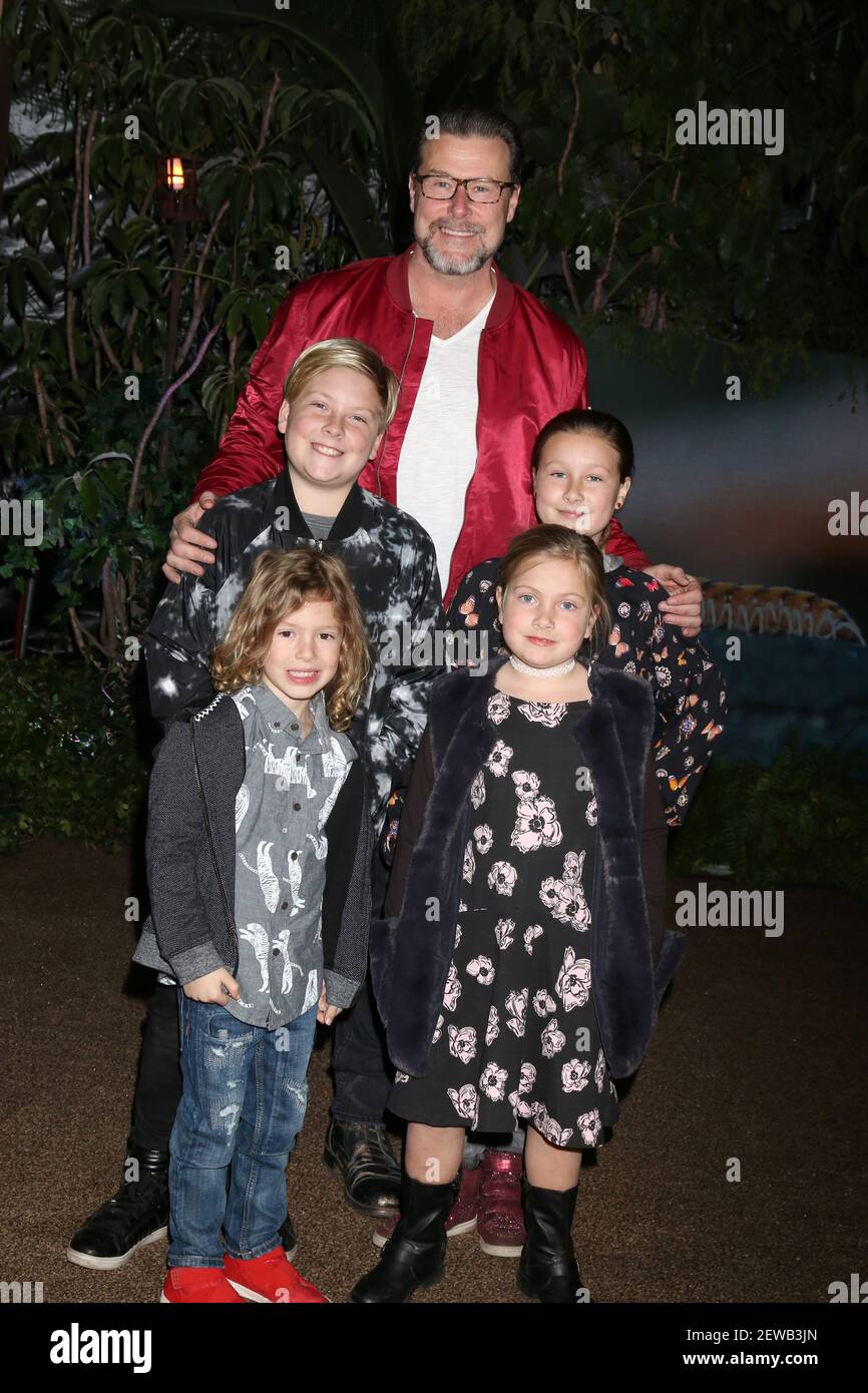 Dean McDermott, Children at the "Jumanji" Premiere at TCL Chinese ...
