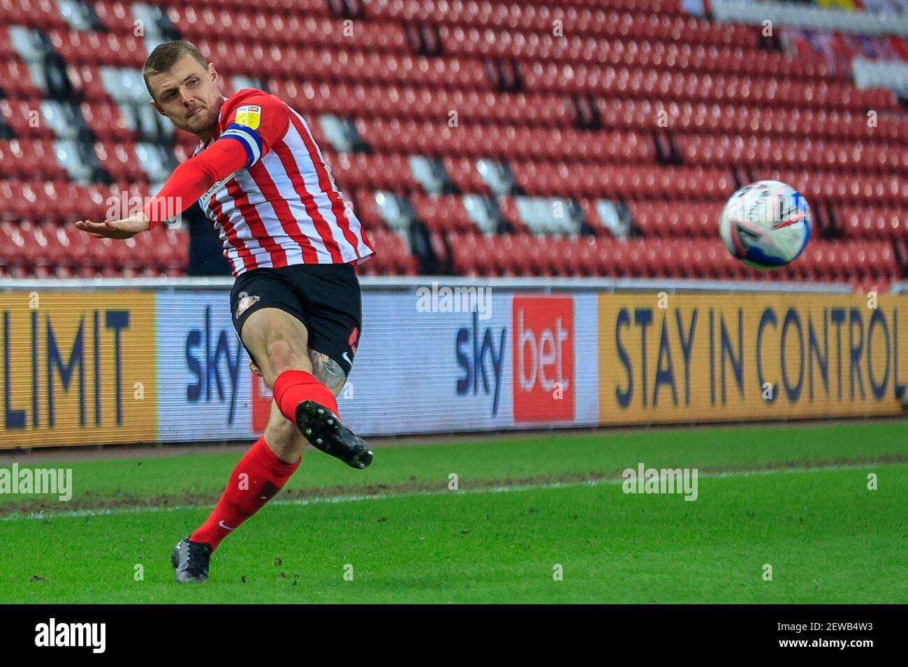 Sunderland, UK. 02nd Mar, 2021. Max Power #6 of Sunderland crosses the ...