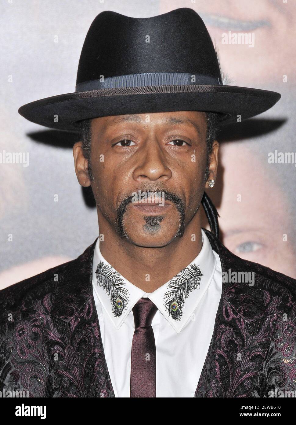 Katt Williams arrives at the "Father Figures" Los Angeles Premiere held ...