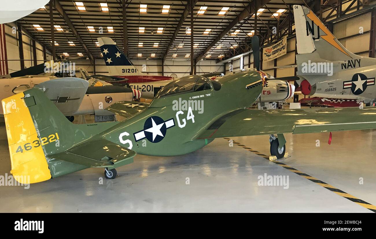 Retired war planes on display at the Valiant Air Command Warbird Museum ...