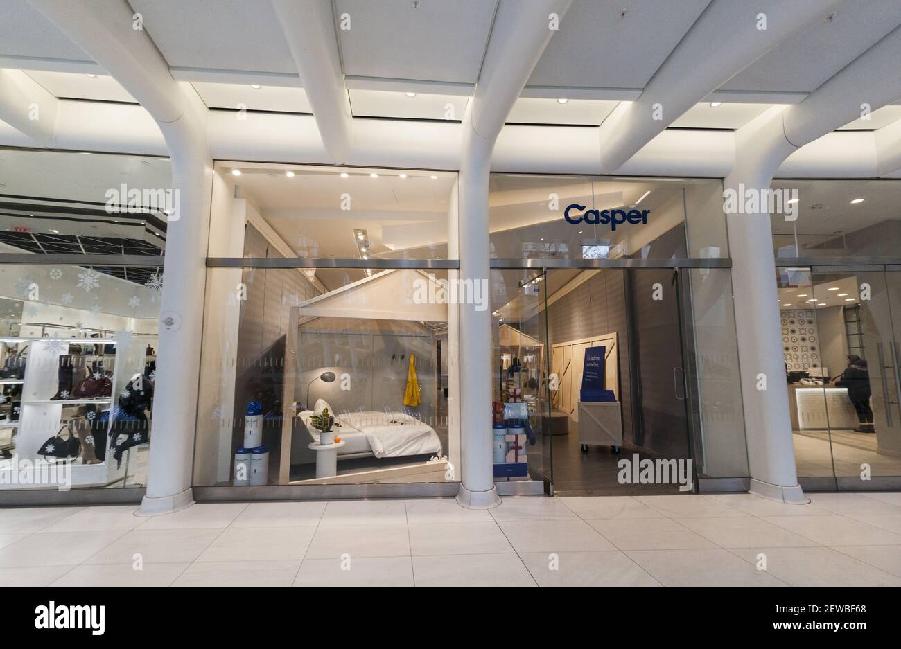 The Casper pop-up store in the Oculus in the World Trade Center ...