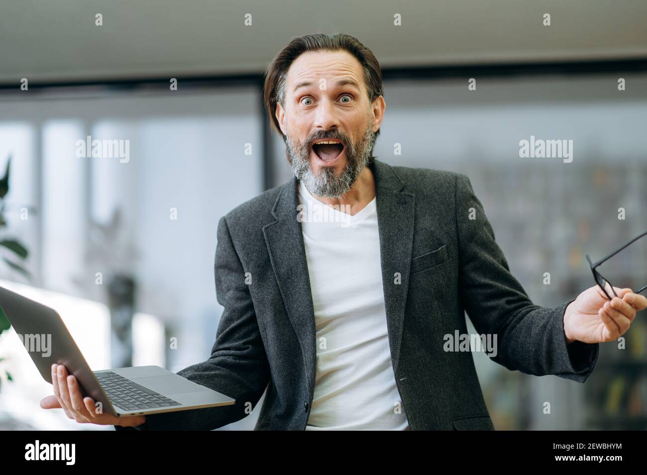 Surprised owner hi-res stock photography and images - Alamy