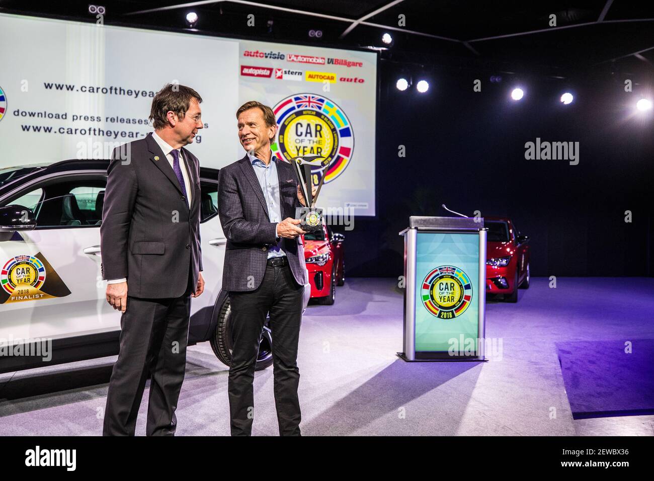Jury president Frank Janssen and Volvo company president and CEO Hakan ...