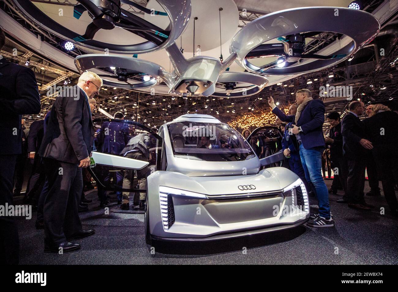 ITALDESIGN POP.UP comprises a non-powered passenger capsule and two ...