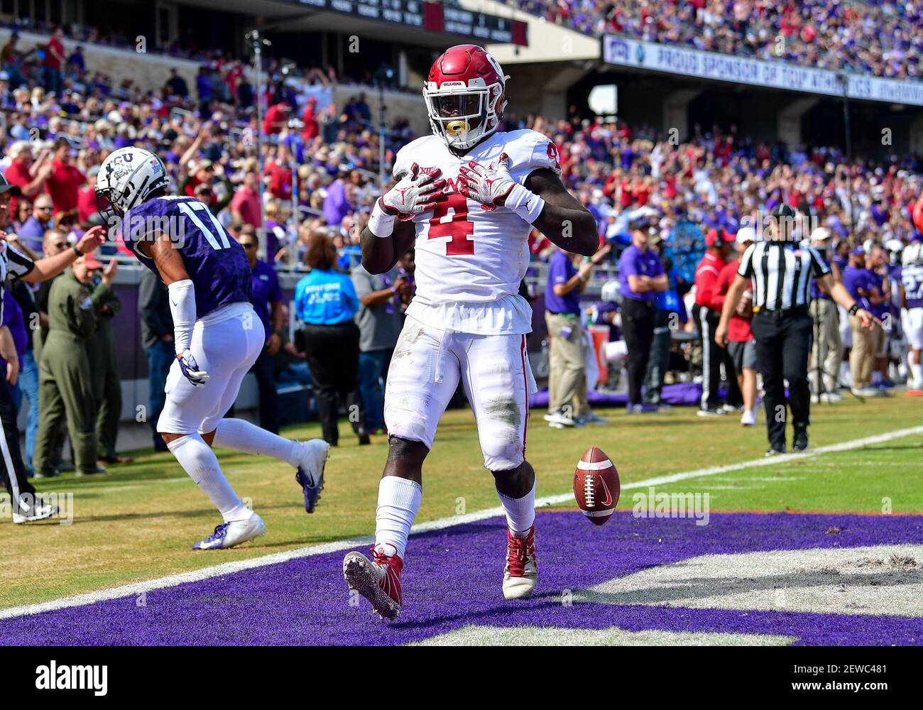 Oklahoma Sooners running back Trey Sermon (4) runs in for a touchdown ...