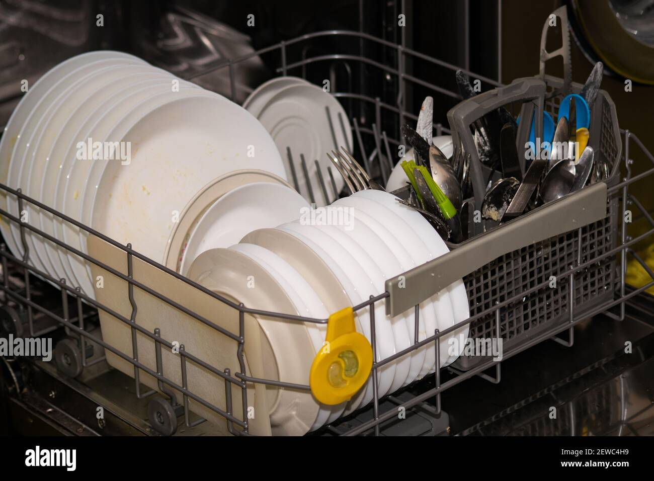 Loaded Dishwasher machine Stock Photo - Alamy