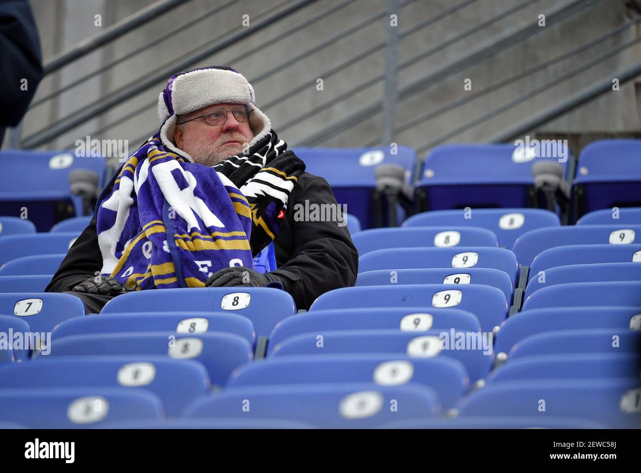 A cold Baltimore Ravens fans before a game against the Cincinnati ...