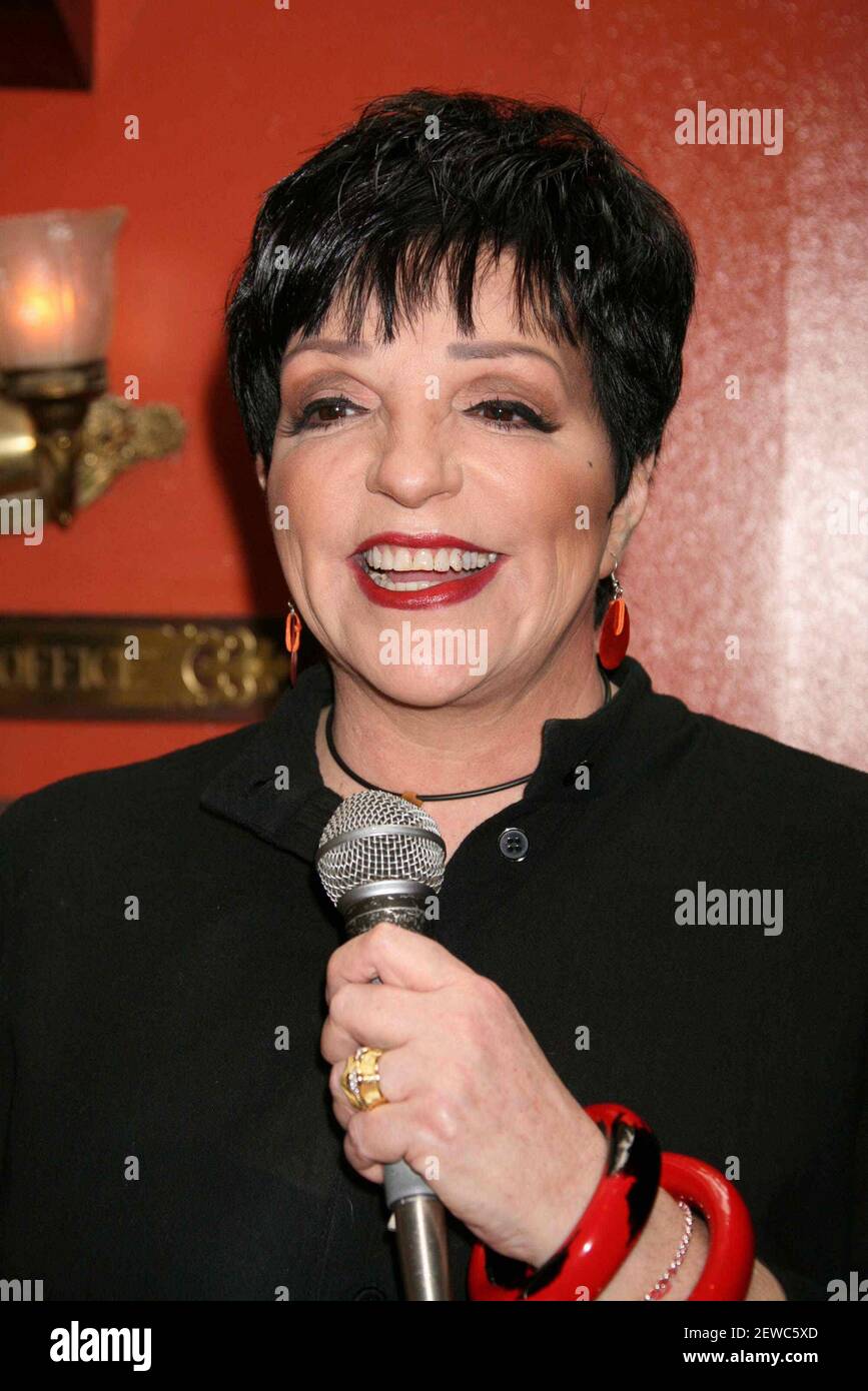 Liza Minnelli judging dogs at the Rubyfruit Pet Pride Pageant ...