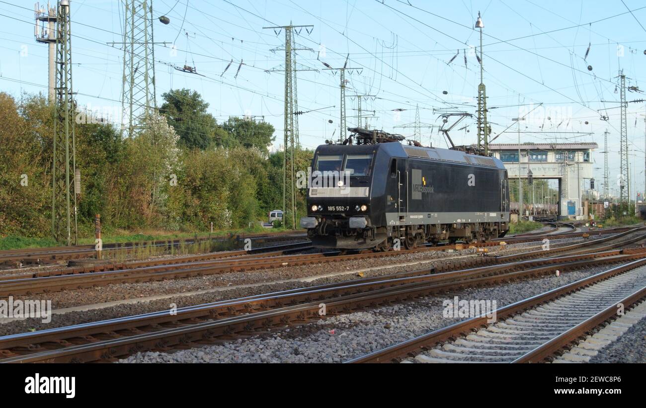 Class 185 electric locomotive hi-res stock photography and images - Alamy